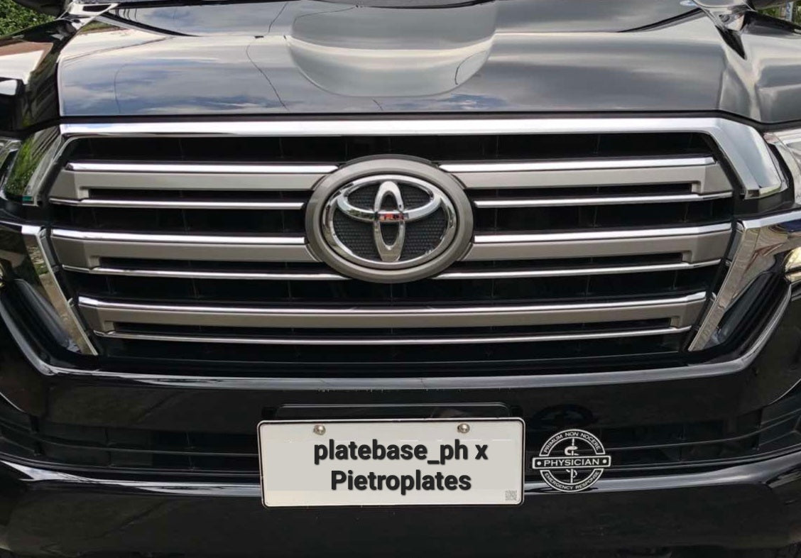 IP Designs x Pietroplates plate adaptor for emblems